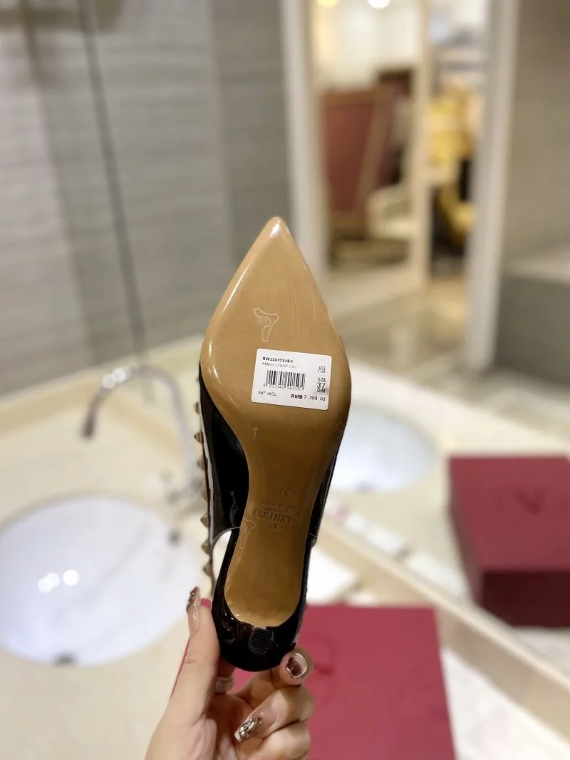 Inexpensive Valentino Sandals