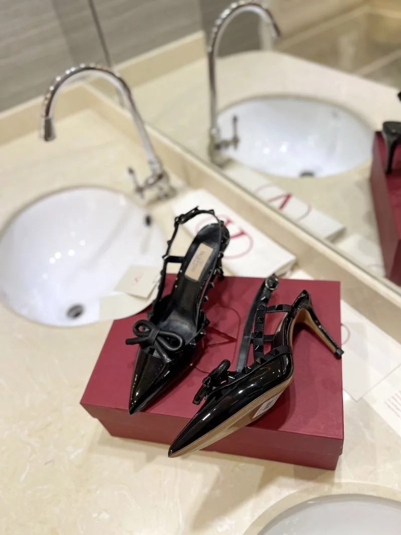 Brand-original Valentino Sandals