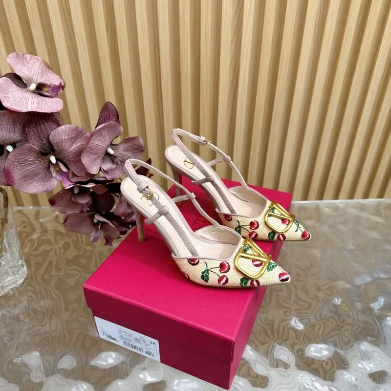 Top match Valentino Sandals
