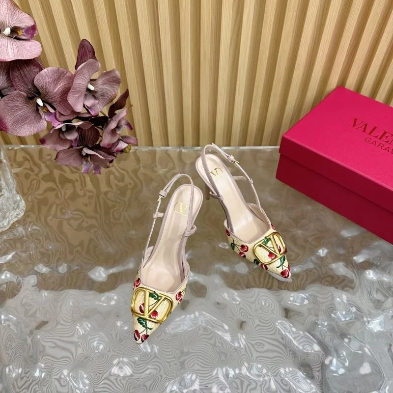 Top match Valentino Sandals