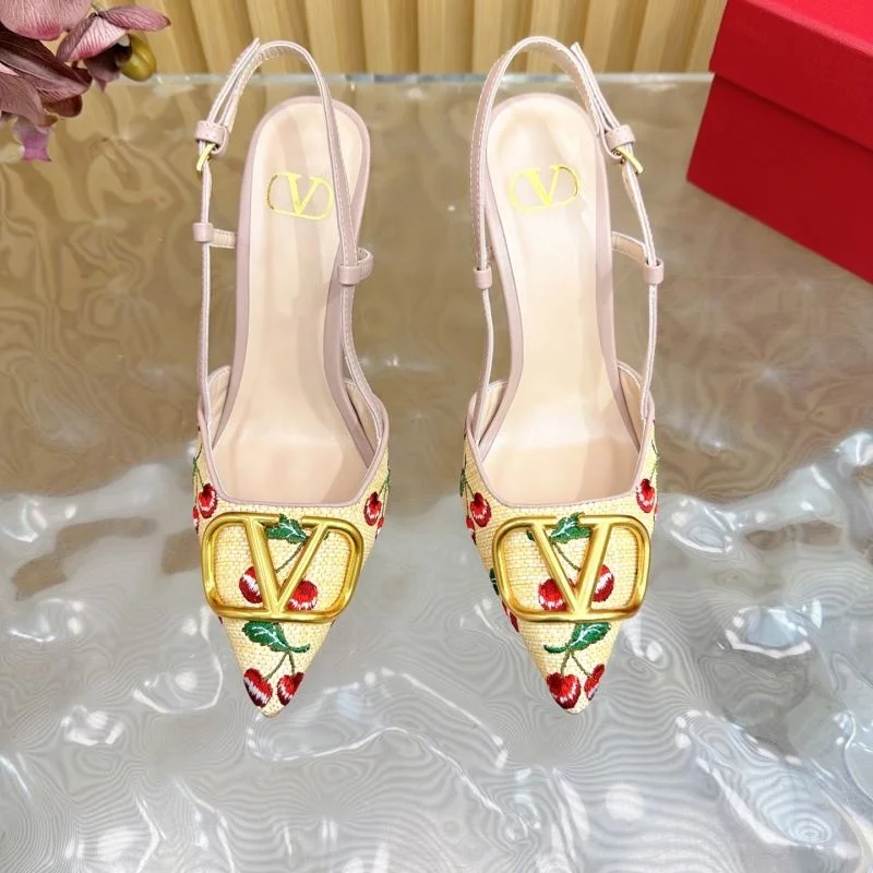 Top match Valentino Sandals