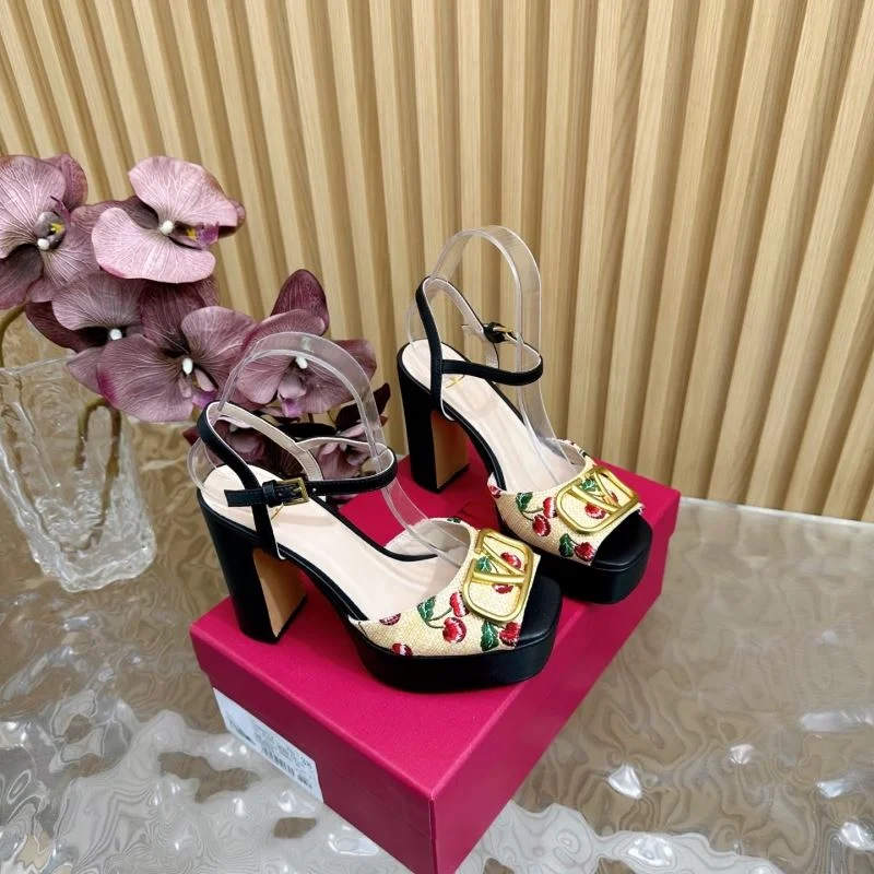 Brand-original Valentino Sandals