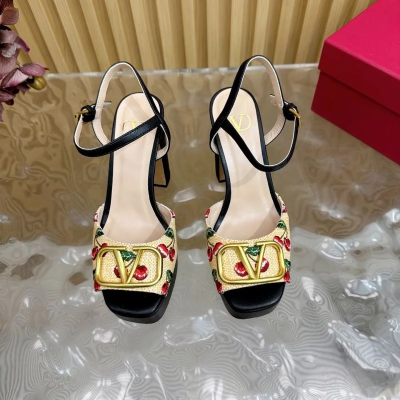 Brand-original Valentino Sandals