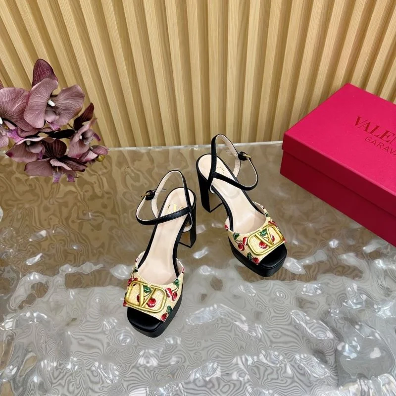 Brand-original Valentino Sandals