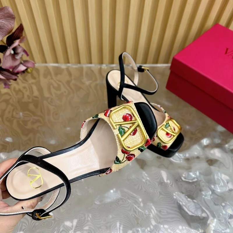 Brand-original Valentino Sandals