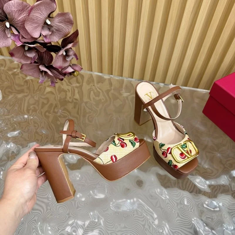 Bargain Valentino Sandals