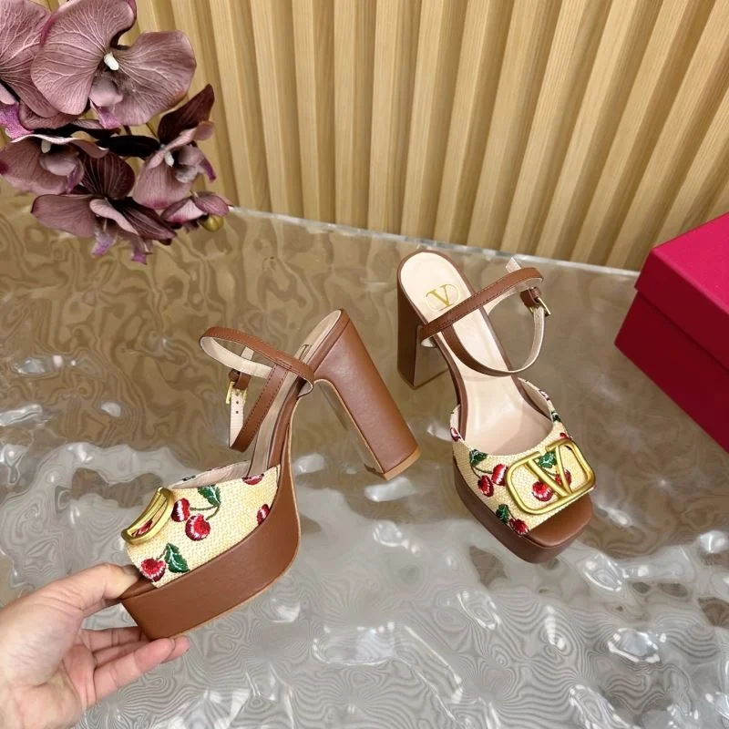Bargain Valentino Sandals