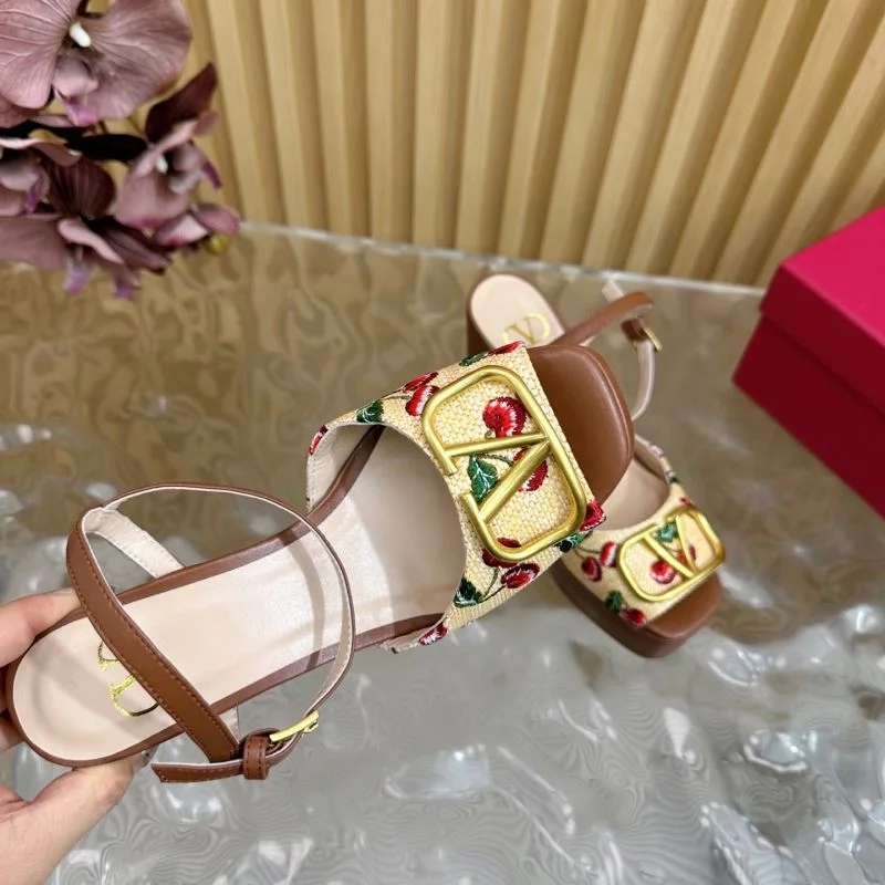 Bargain Valentino Sandals