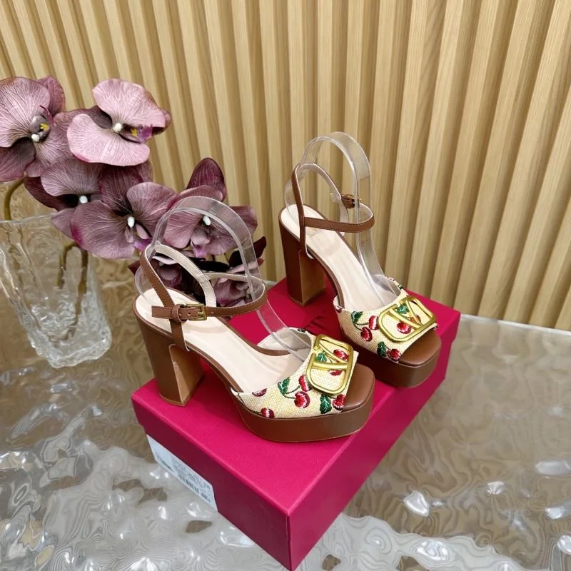 Bargain Valentino Sandals
