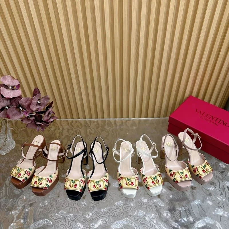 Brand-original Valentino Sandals
