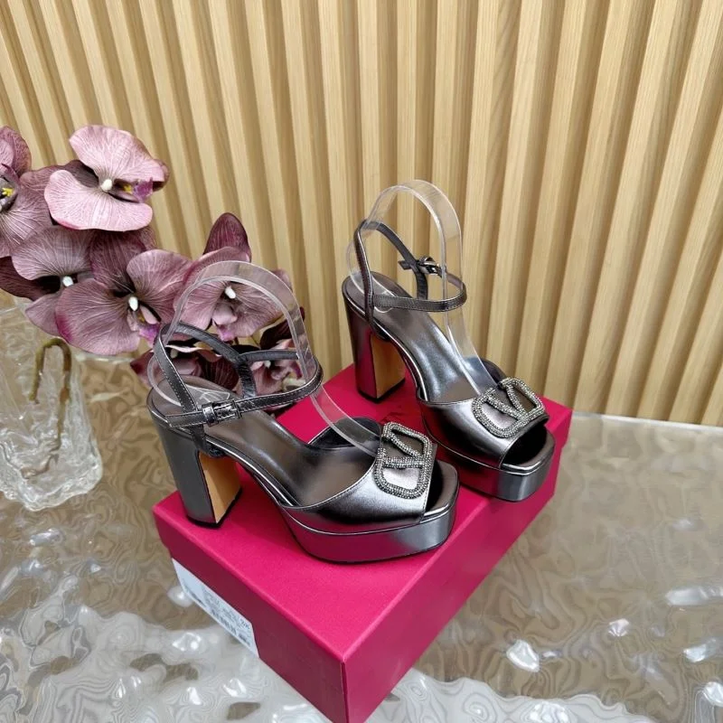 Brand-original Valentino Sandals