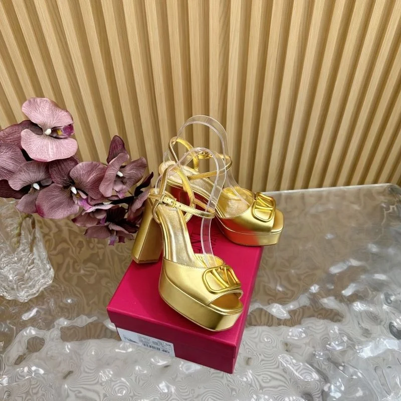 Exact replica Valentino Sandals