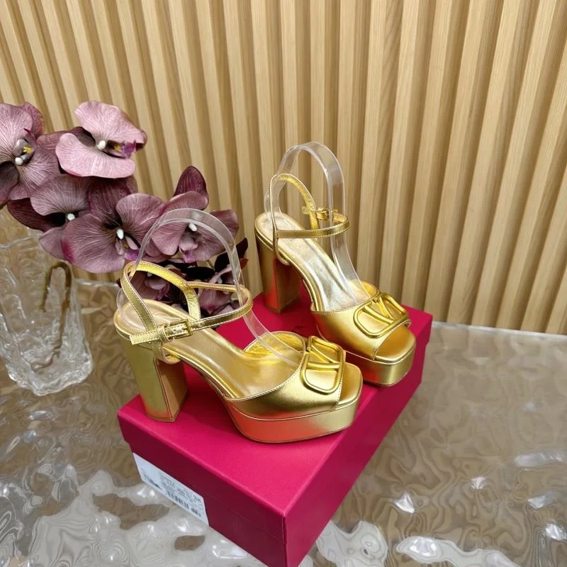 Exact replica Valentino Sandals