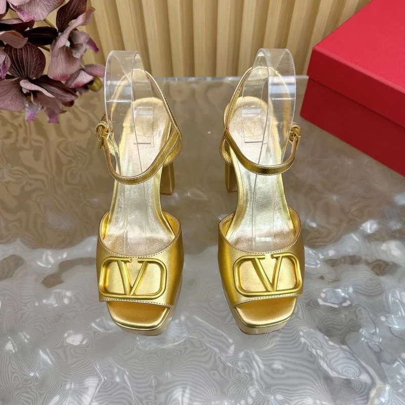 Exact replica Valentino Sandals