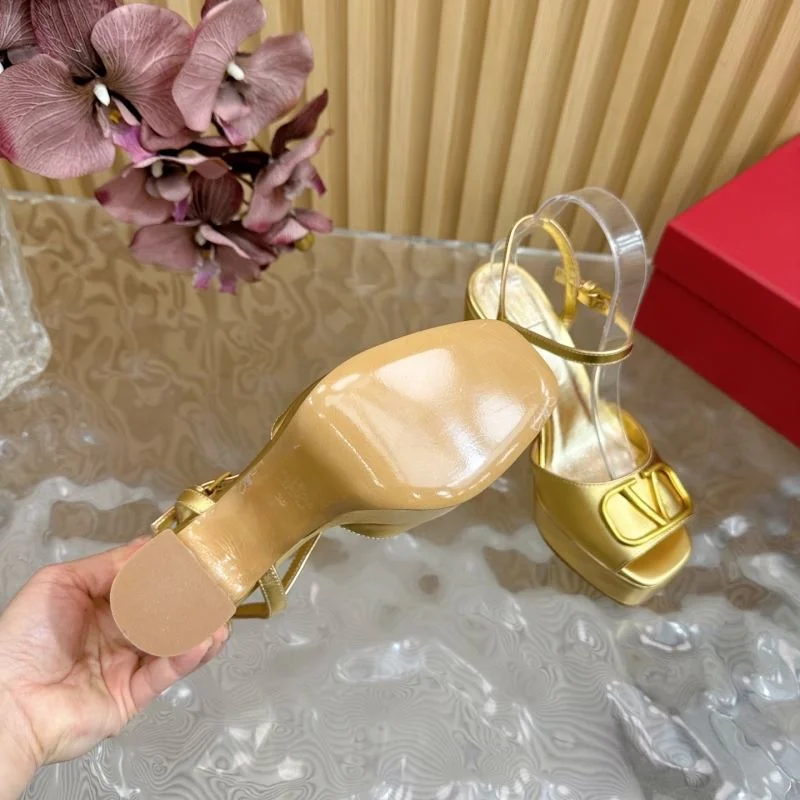 Exact replica Valentino Sandals