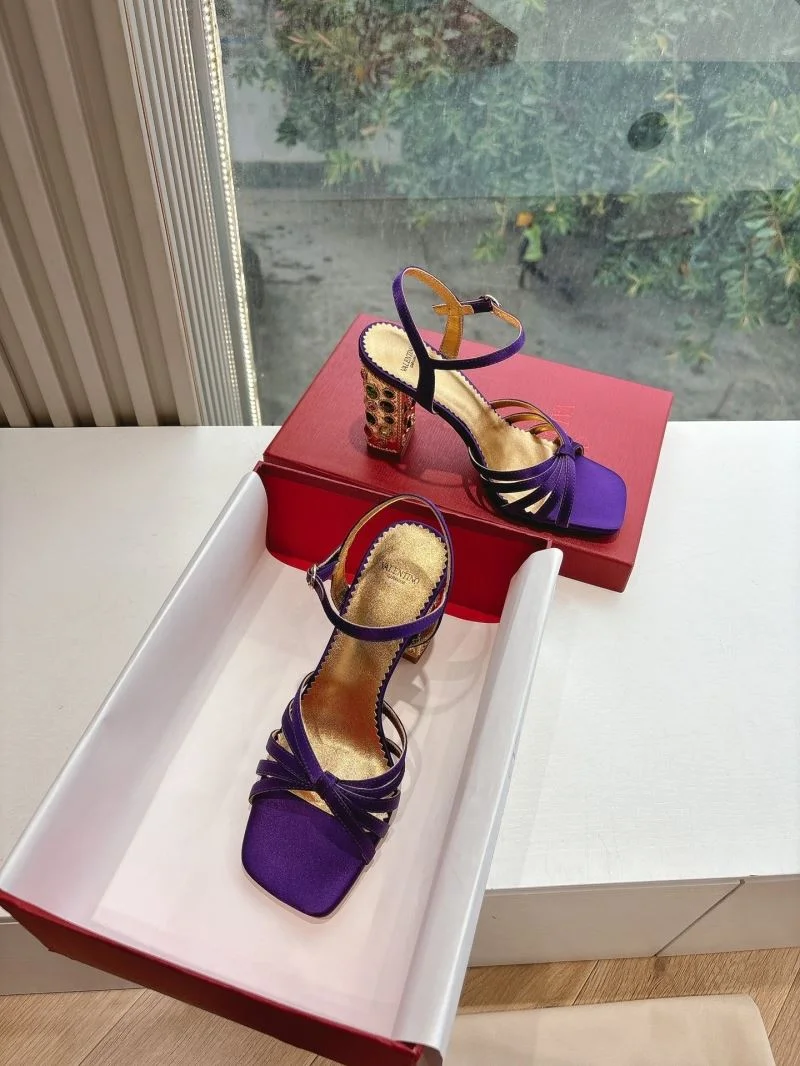 Inexpensive Valentino Sandals
