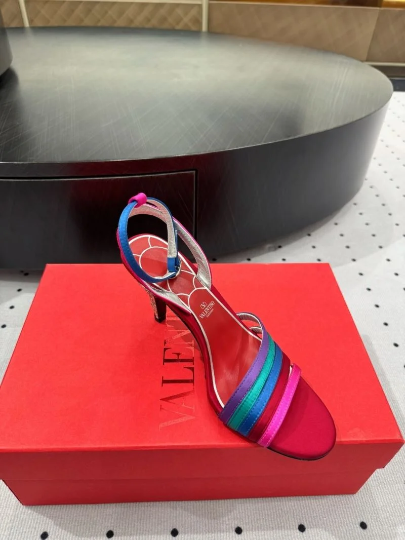 High accuracy Valentino Sandals