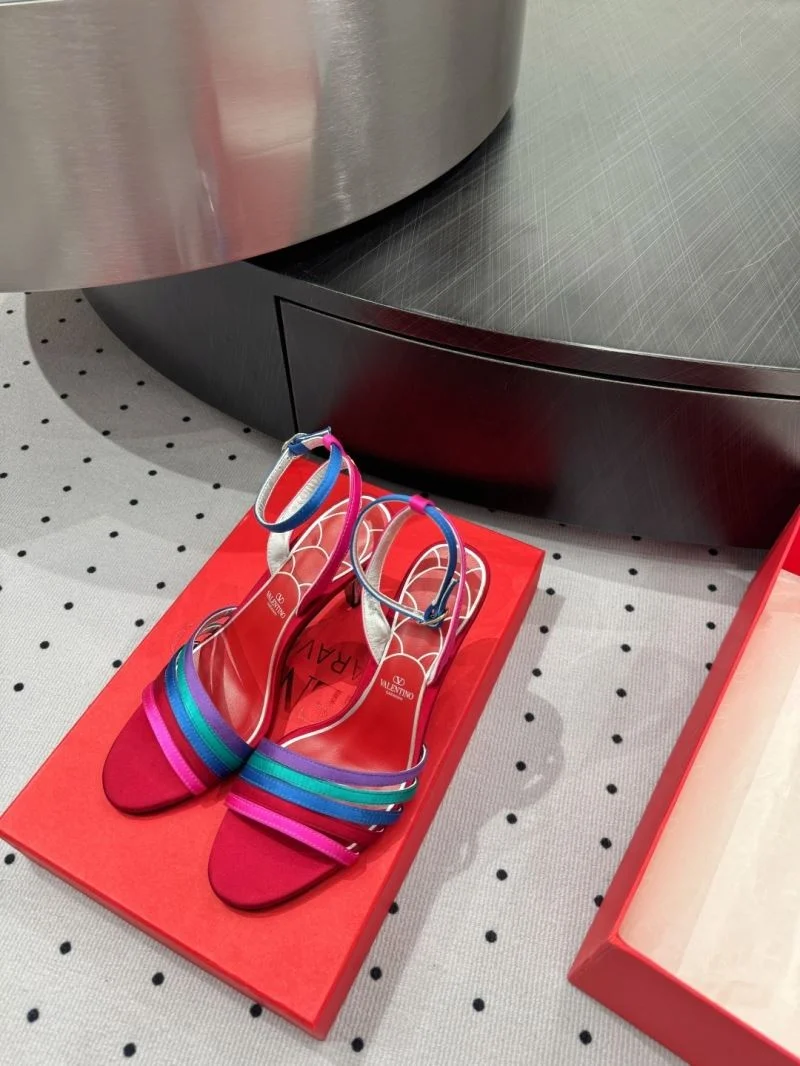 High accuracy Valentino Sandals