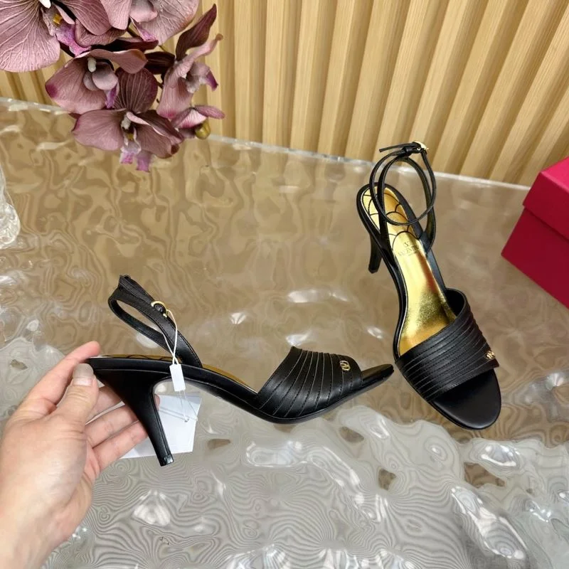 Top match Valentino Sandals