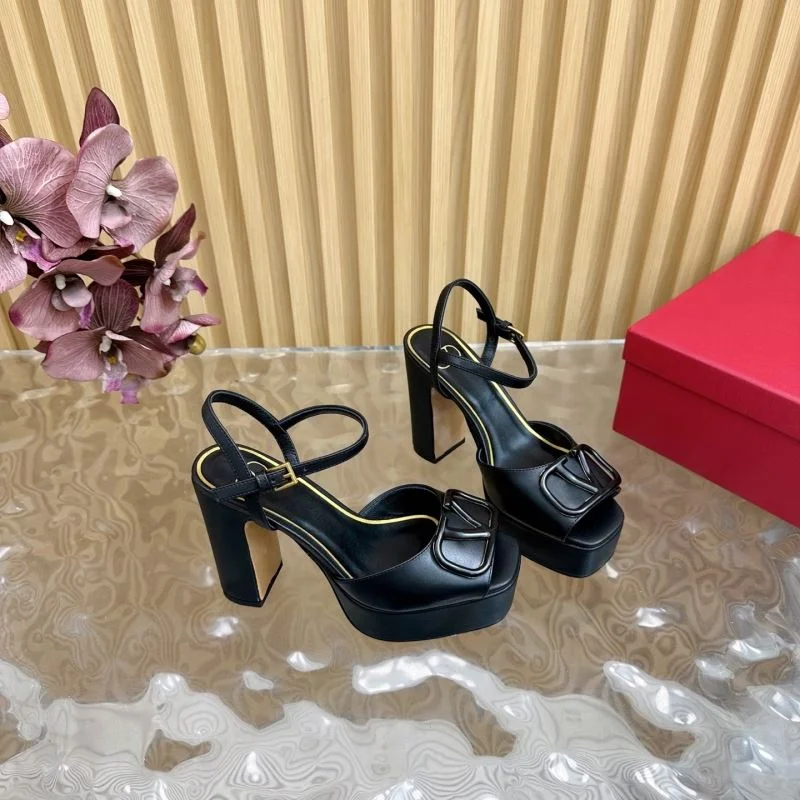 High accuracy Valentino Sandals