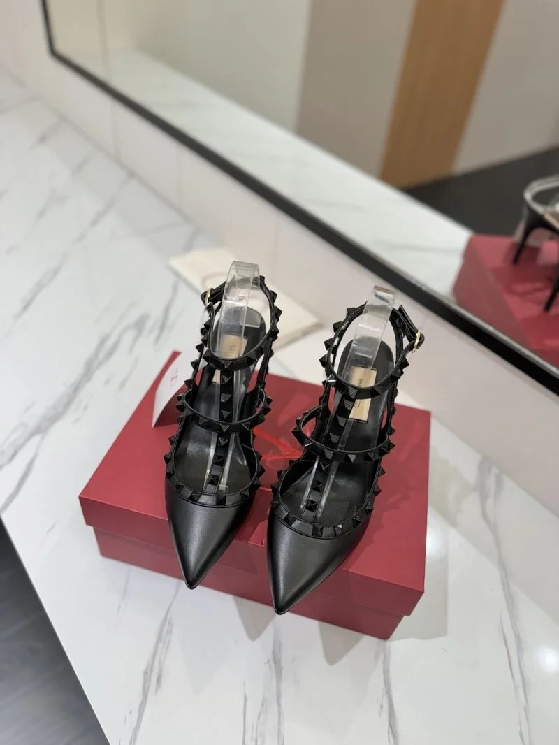 Exact replica Valentino Sandals