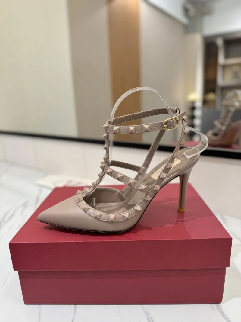 Exact replica Valentino Sandals