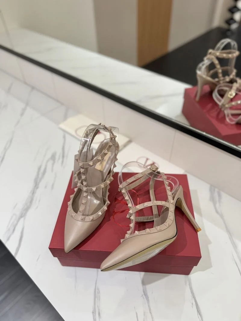 Exact replica Valentino Sandals