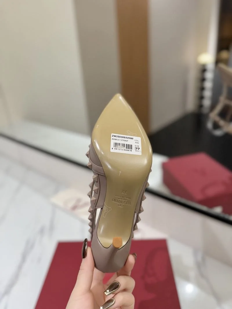 Exact replica Valentino Sandals