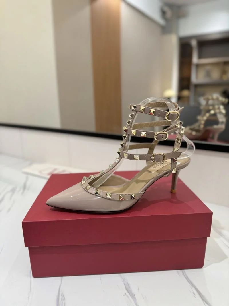 Brand-original Valentino Sandals