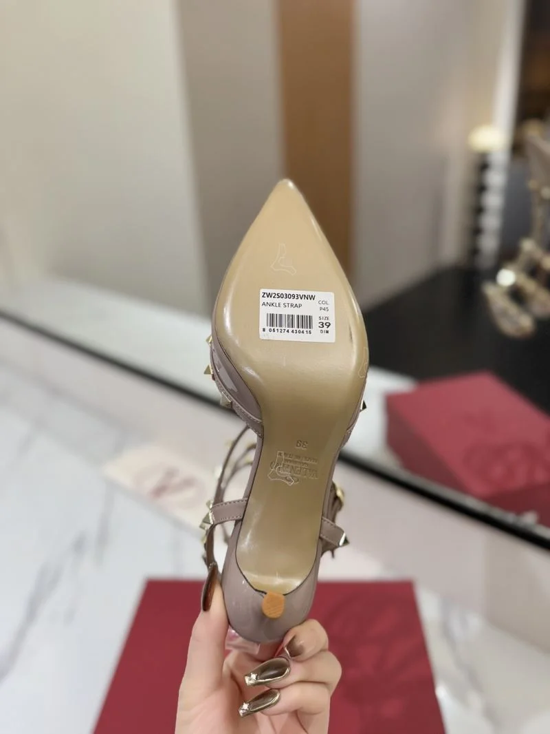 Brand-original Valentino Sandals