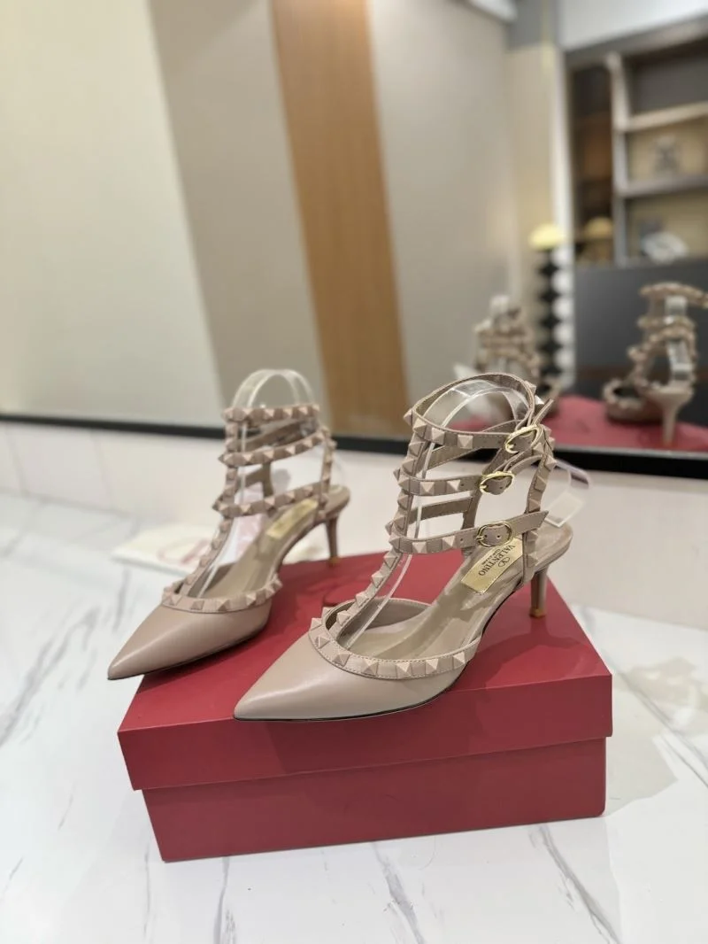 High accuracy Valentino Sandals