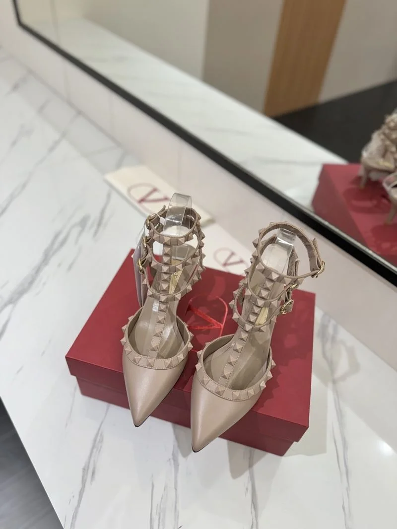 High accuracy Valentino Sandals