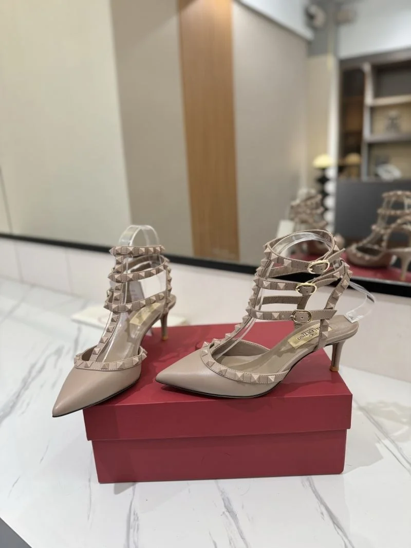 High accuracy Valentino Sandals