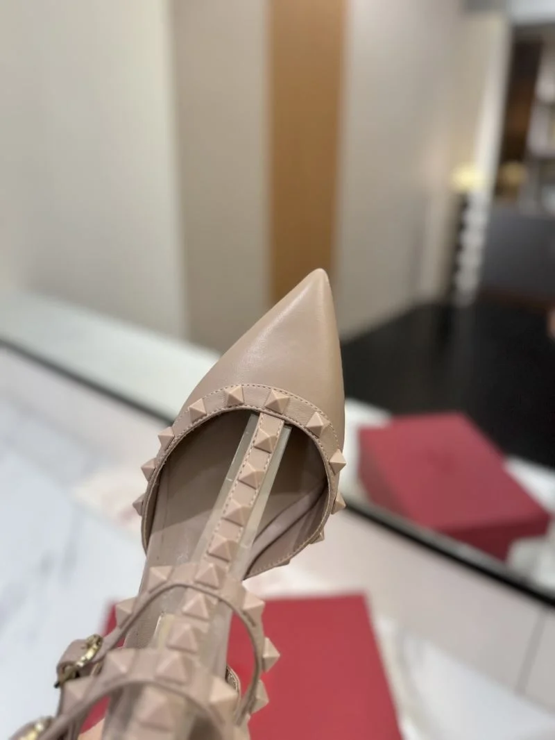 High accuracy Valentino Sandals