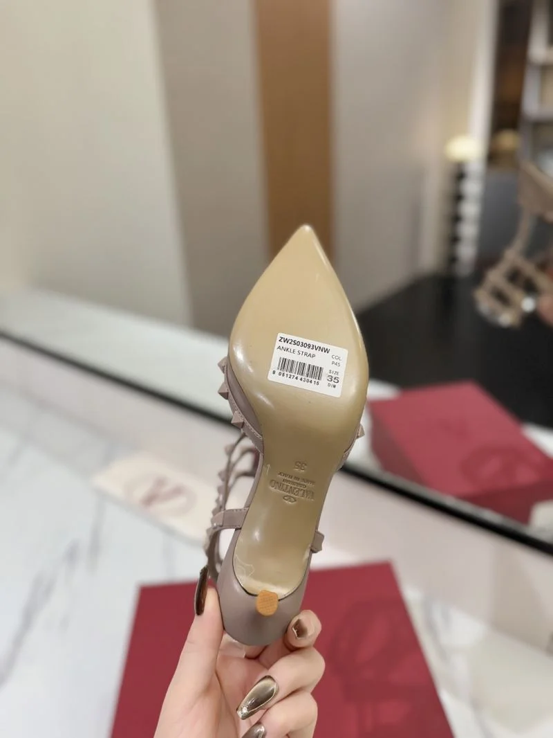 High accuracy Valentino Sandals