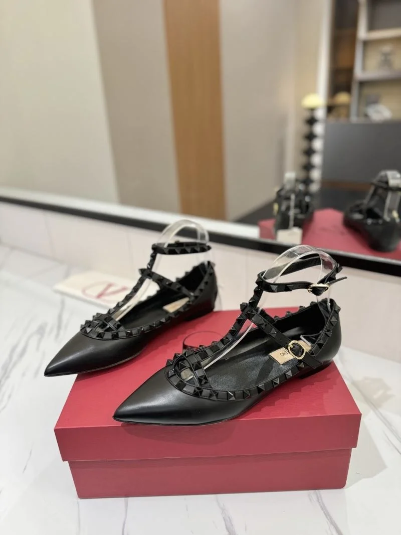 Exact replica Valentino Sandals