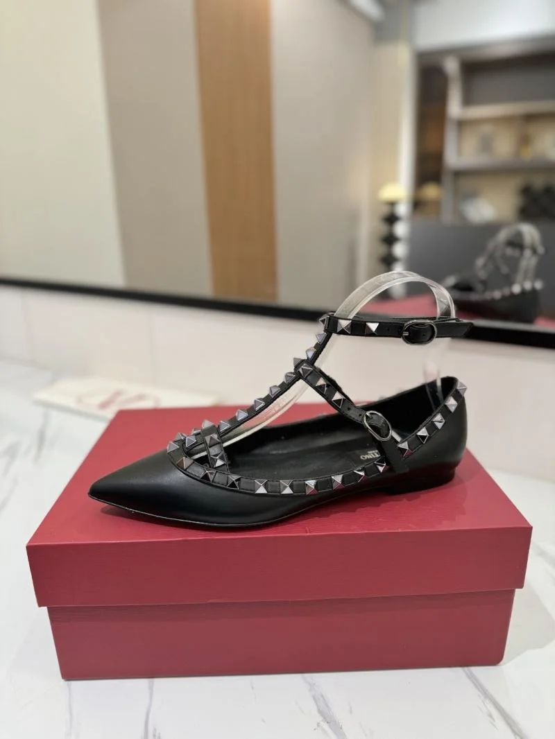 Brand-original Valentino Sandals