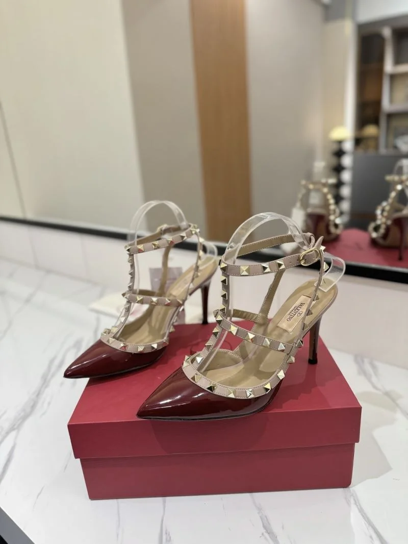 High accuracy Valentino Sandals
