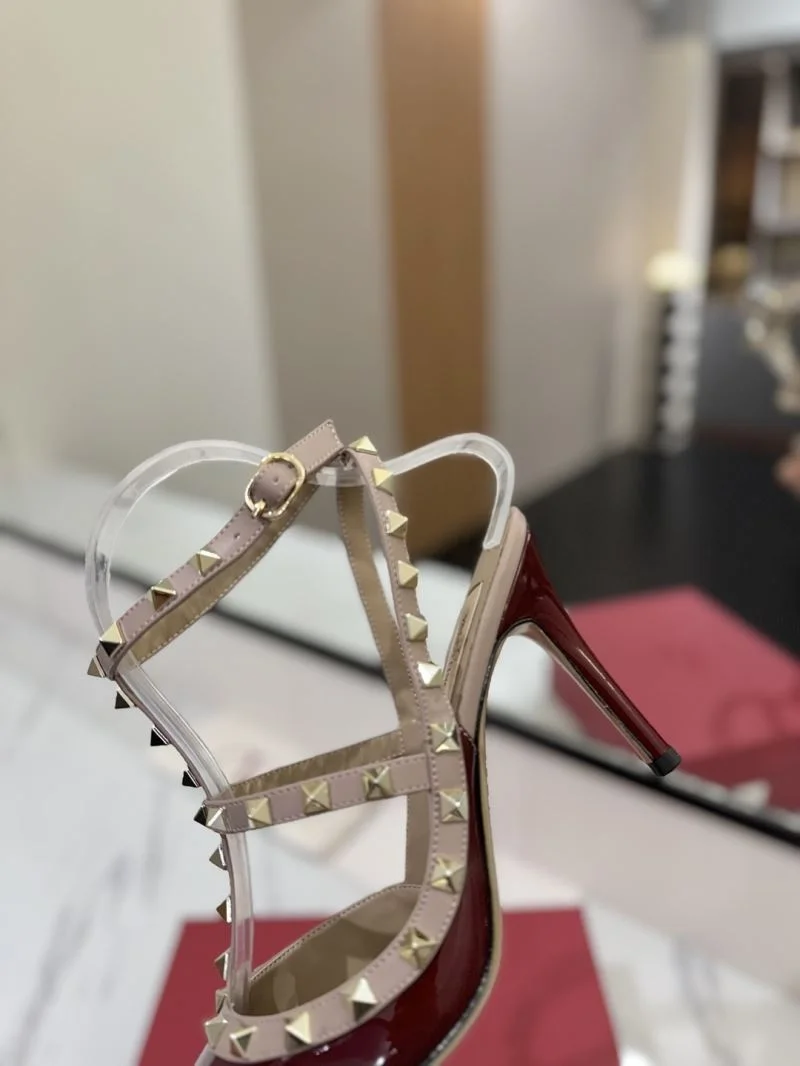 High accuracy Valentino Sandals