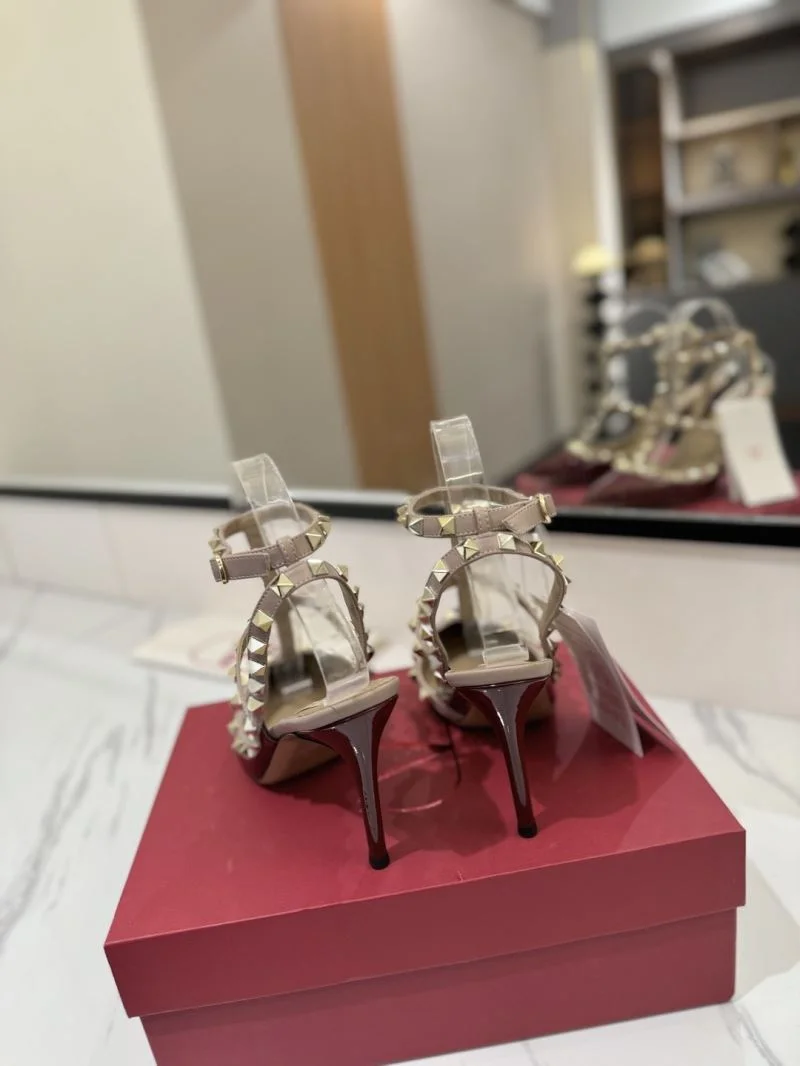 High accuracy Valentino Sandals