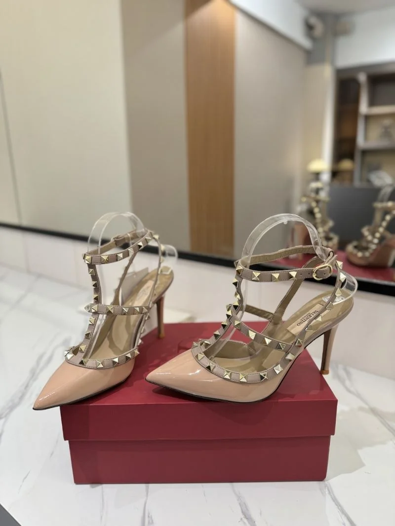Top match Valentino Sandals