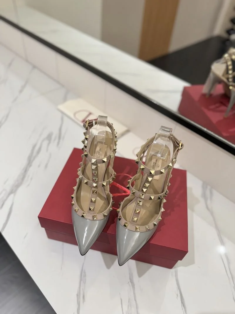 Precise copy Valentino Sandals