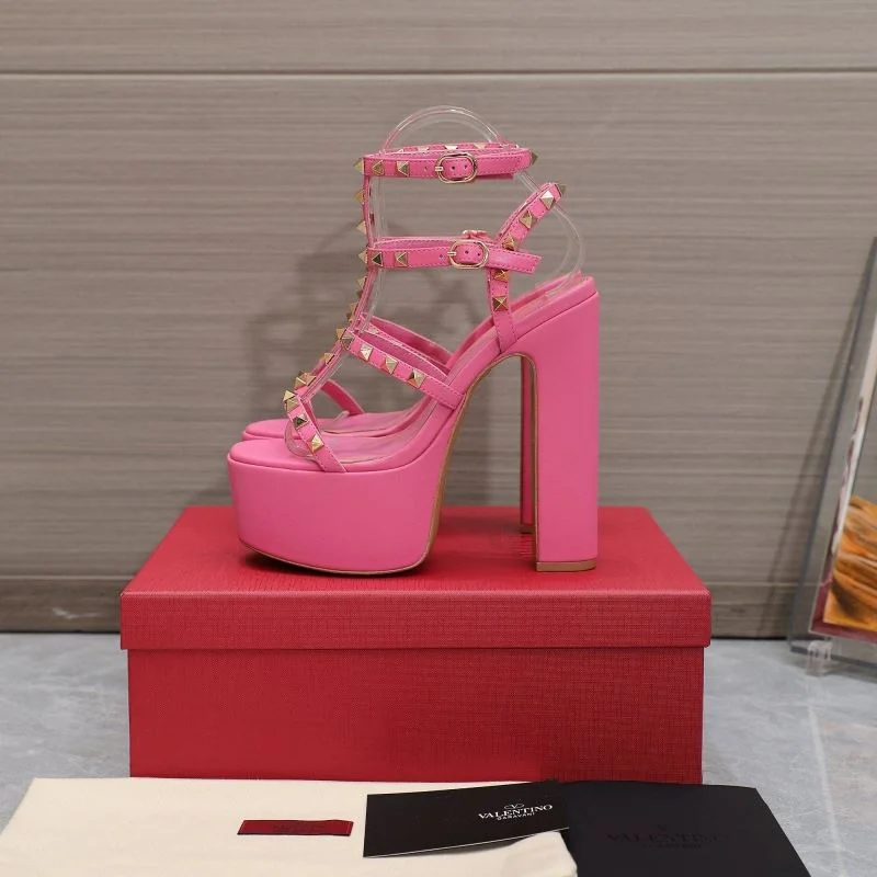 High accuracy Valentino Sandals