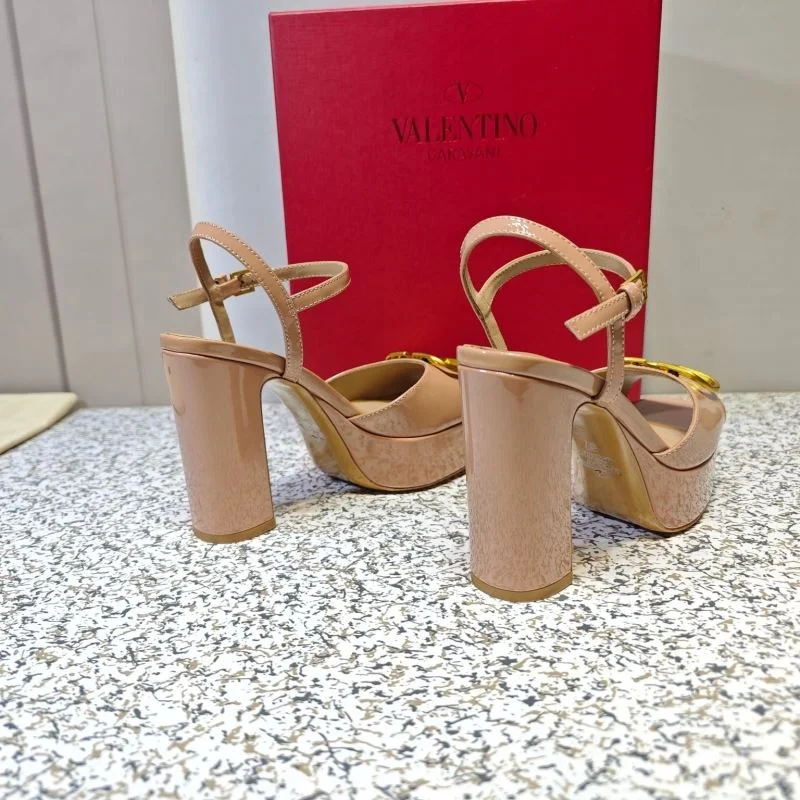 Exact replica Valentino Sandals
