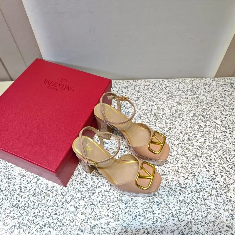 Exact replica Valentino Sandals