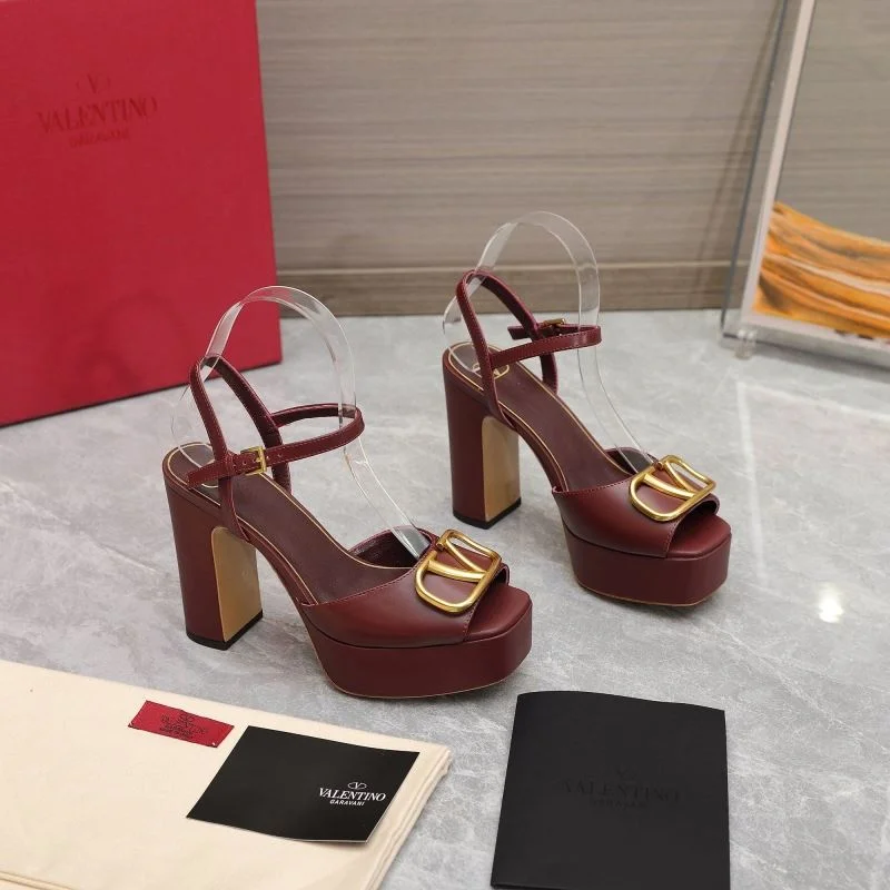 1:1 copy Valentino Sandals