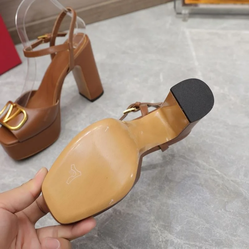 Exact replica Valentino Sandals