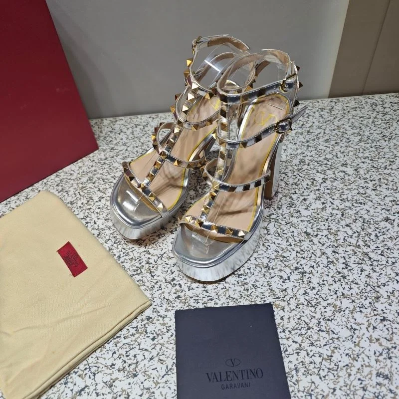 1:1 copy Valentino Sandals