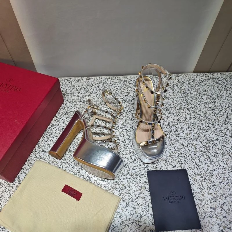 1:1 copy Valentino Sandals