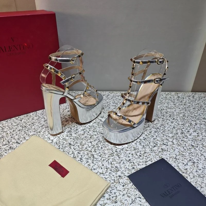 1:1 copy Valentino Sandals
